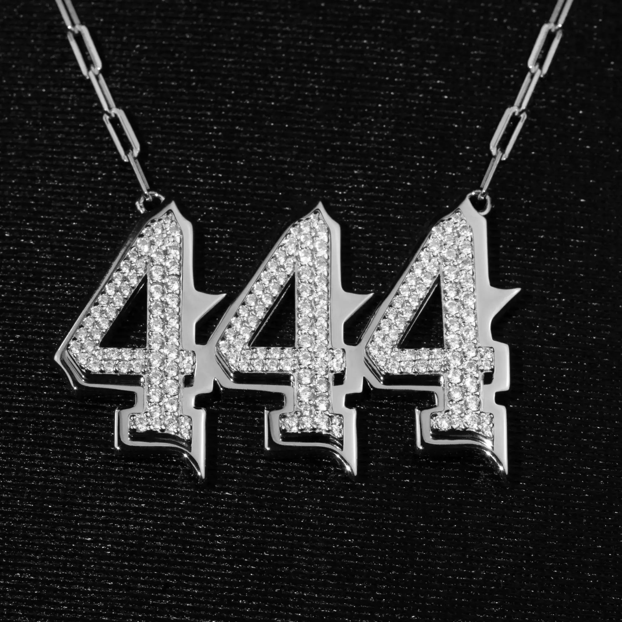 Cadena 444 Silver Chica